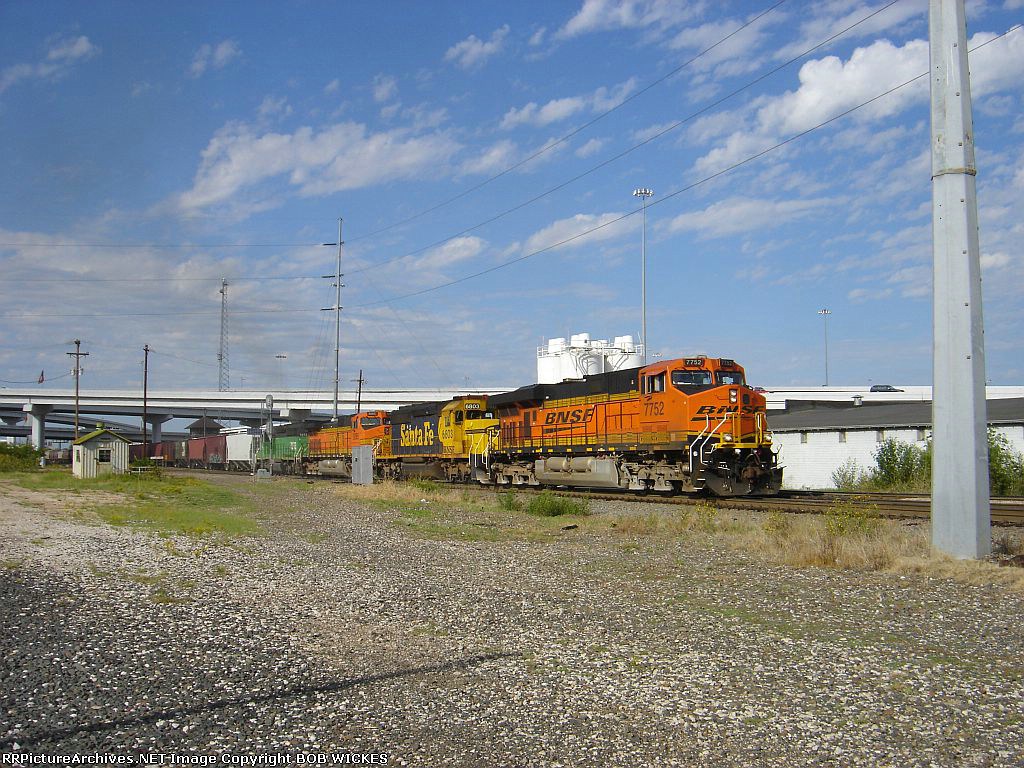 BNSF 7752